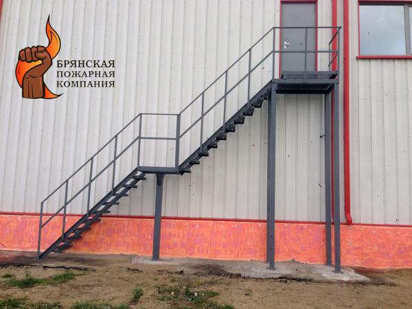 Металлические лестницы купить в Брянске на PromPortal.Su (ID#9445976)