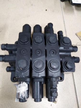 Распределитель 3-х секционный. ZL15. 3 Гидравлический Джойстик купить ...