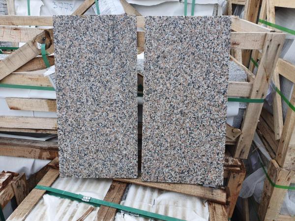 Гранитная плитка 600х300х20 термообработанный. Гранит G361 купить по ...