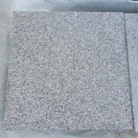 Гранитная плитка 600х600х20. Гранит G361, термообработка купить по цене ...