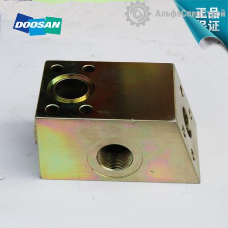 100201-01155A Блок подключения трубки клапана Doosan DL503 купить в ...