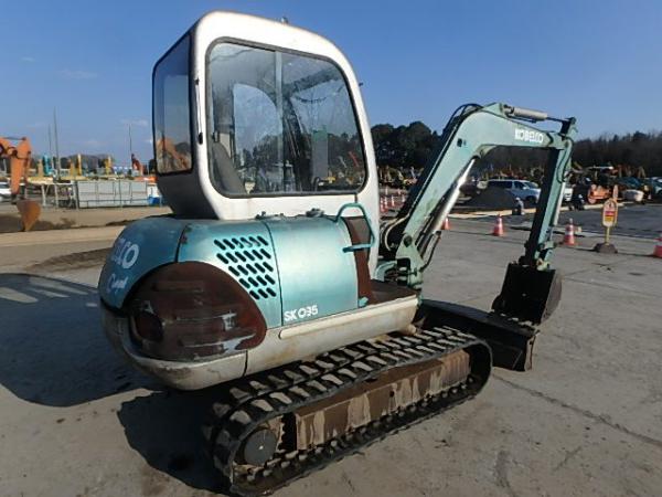 Мини экскаватор KOBELCO SK035 купить по цене 740000 ₽ в Екатеринбурге на PromPortal.Su (ID#11939864)