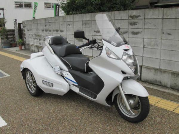 Скутер трайк Honda SILVER WING 600 TRIKE купить по цене 479000 ₽ в ...