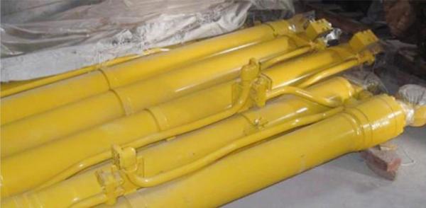 707-01-XM340 Гидроцилиндр ковша для гусеничного экскаватора Komatsu ...