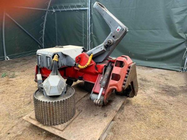 Харвестерная голова Log Max 7000, 7000 м/ч, из Европы купить по цене ...