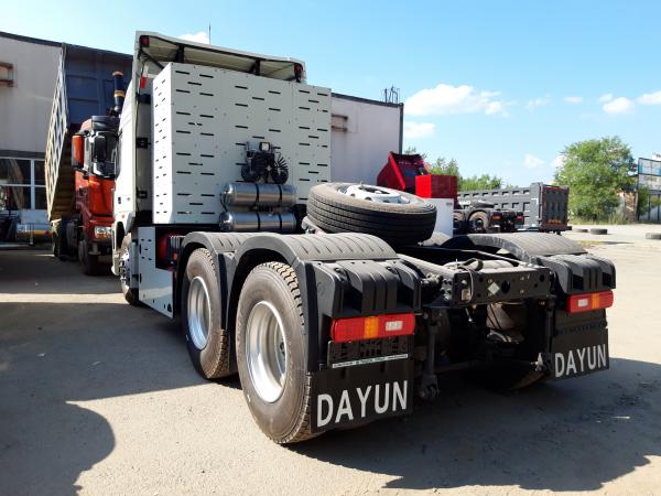 Седельный тягач Dayun Cgc4250 Lng 6х4 Euro V подвеска рессорапневмо купить по цене 9300000
