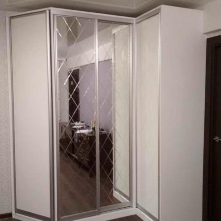 Угловой шкаф-купе с зеркалом купить по цене 41000 ₽ в Москве на ...