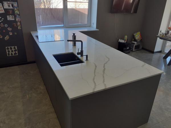 Столешница камень кварцевая для кухни, Caesarstone купить по цене 6000 ...