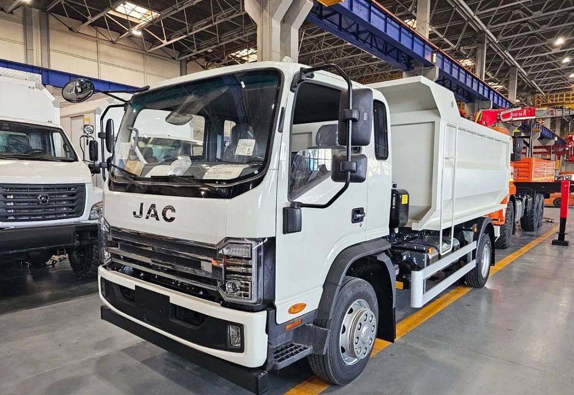 Самосвал на шасси JAC N120 купить в Благовещенске на PromPortal.Su (ID#113085045)
