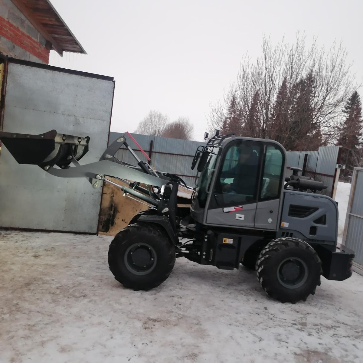 Фронтальный погрузчик Leiyu LY930 купить по цене 760000 ₽ в Перми на PromPortal.Su (ID#103556646)